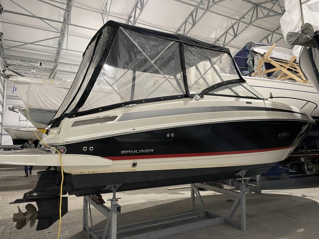 Bayliner 742R Cuddy | Daycruiser TIL SALG | KBM Bådsalg