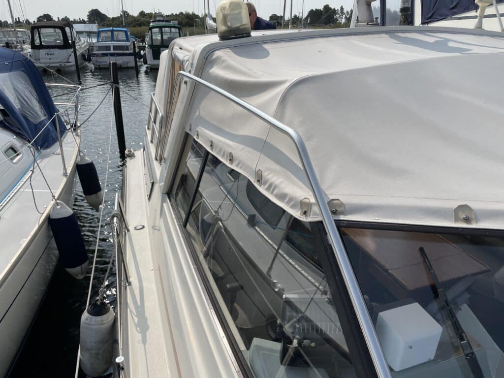 Fjord 880 AC | Velholdt motorbåd TIL SALG | KBM Bådsalg