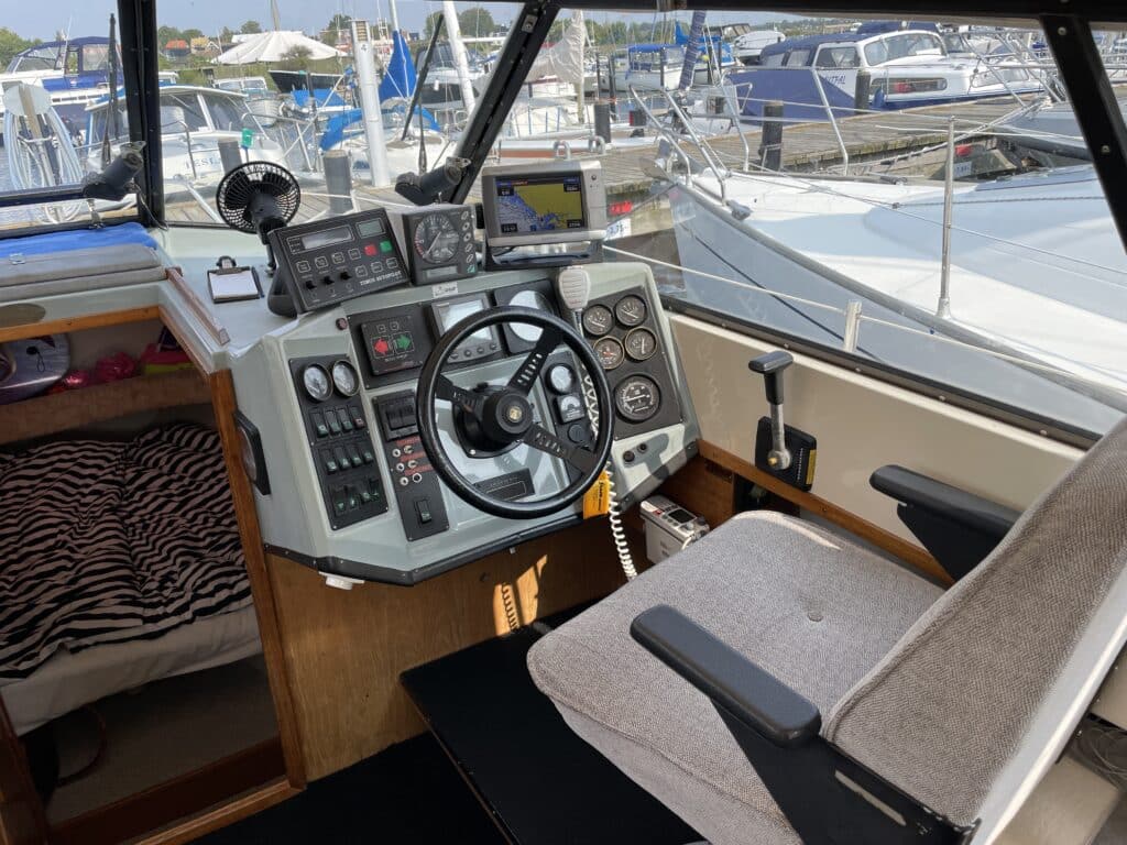 Fjord 880 AC | Velholdt motorbåd TIL SALG | KBM Bådsalg
